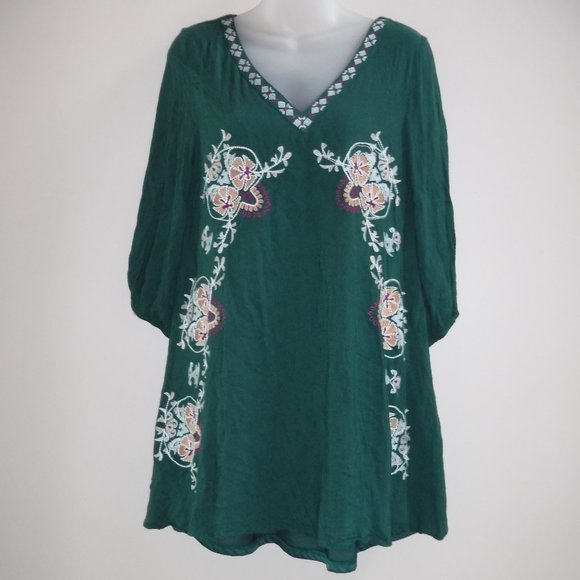 entro | Tops | Entro Green Floral Embroidered Boho Swing Tunic | Poshmark